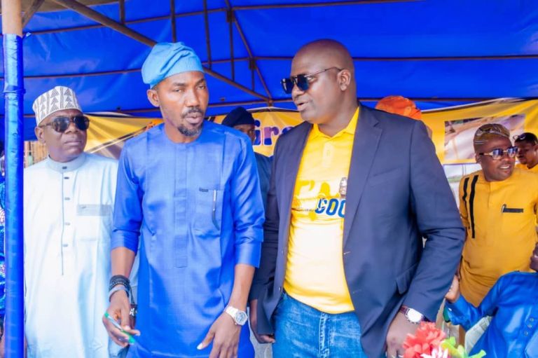 IKORODU COMMUNITIES CELEBRATE AS SENATOR ABIRU LAUNCHES CONSTRUCTION OF ...