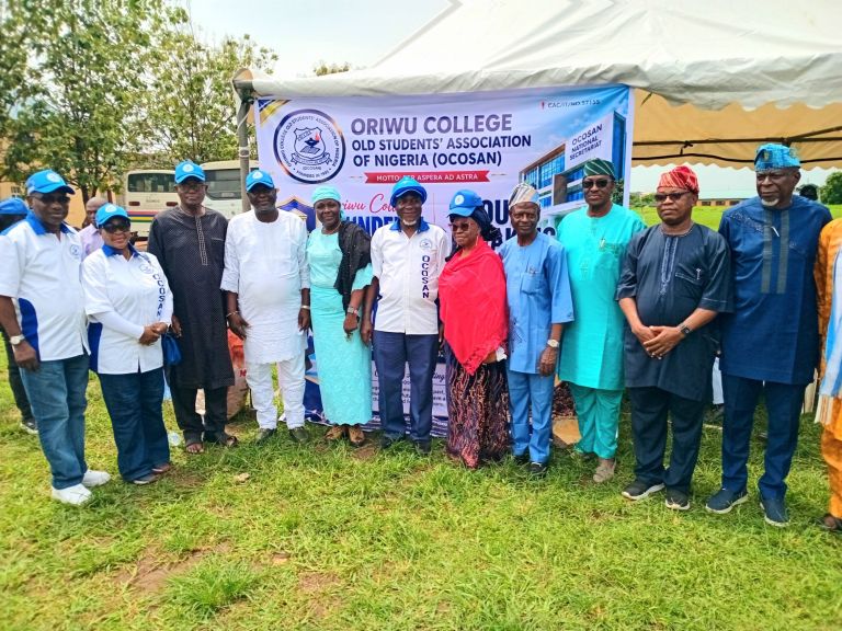 DR AGBAJE PLEDGES CONSTRUCTION OF SCHOOL CANTEEN FOR ORIWU MODEL ...
